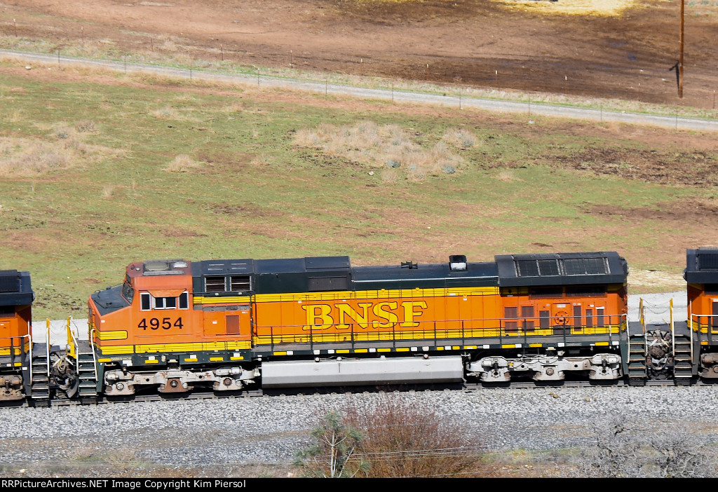 BNSF 4954